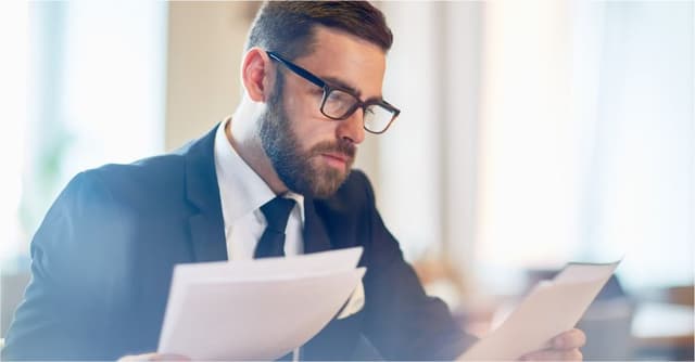 A 2025 Employer’s Guide to Background Checks in Ontario