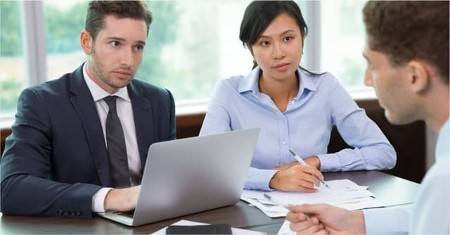 A 2025 Employer’s Guide to Background Checks in Ontario